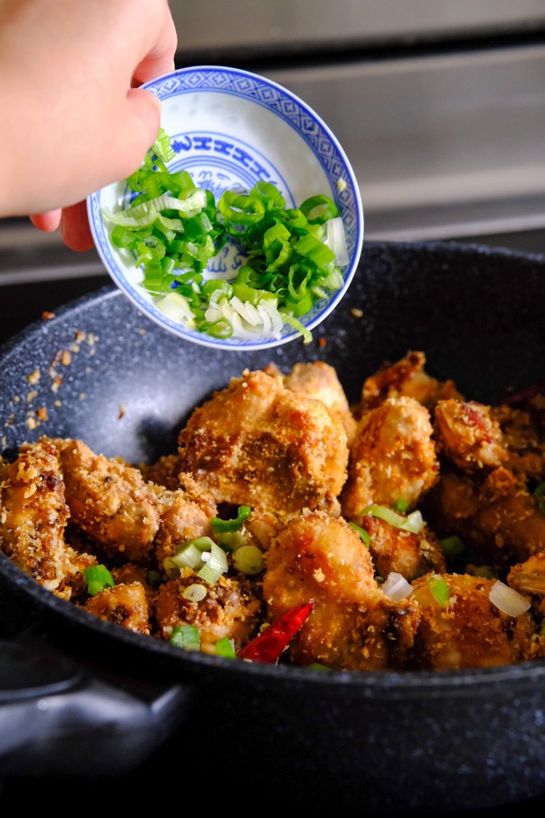 Typhoon Shelter Chicken (避風塘雞) |Easy One Pan Asian chicken recipe ...